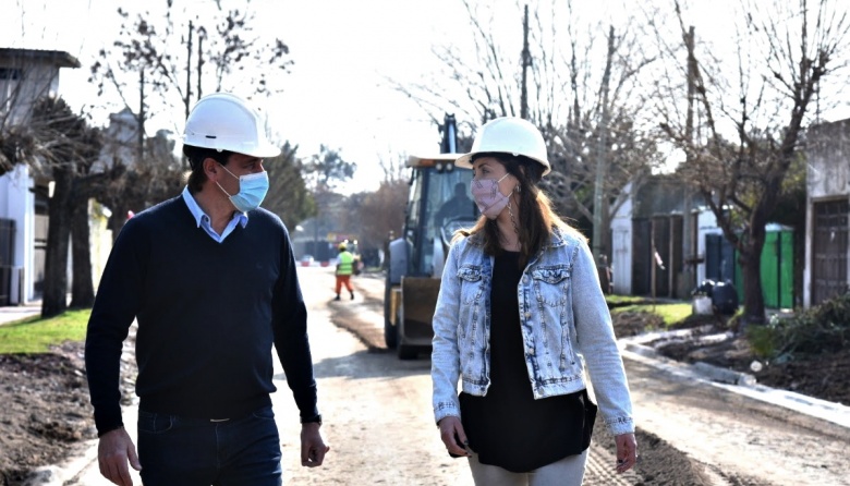 Fabián Perechodnik y Julieta Quintero Chasman encabezaron una recorrida ...