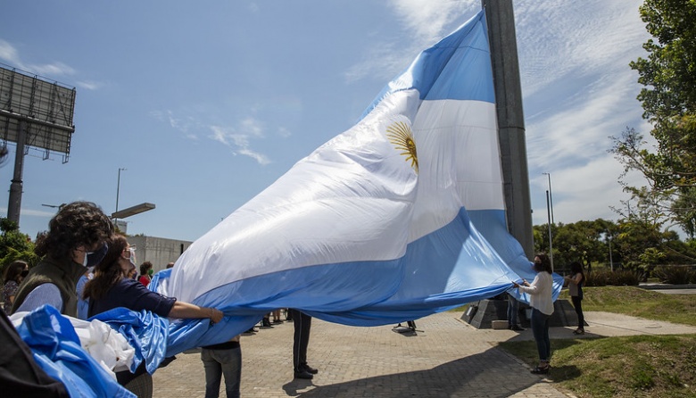 Día de la Bandera: qué pasó desde las insignias patriotas de Macha y de ...