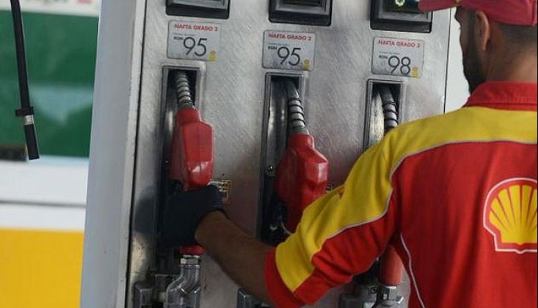 A partir de hoy, Shell aumenta un 4 % los combustibles - Info Blanco Sobre Negro