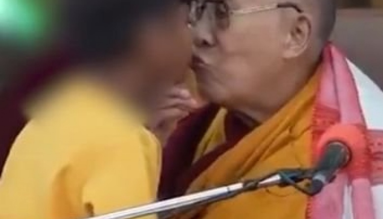 Dalai Lama pidió disculpas por besar a un niño en la boca: "su Santidad a veces bromea en una ...