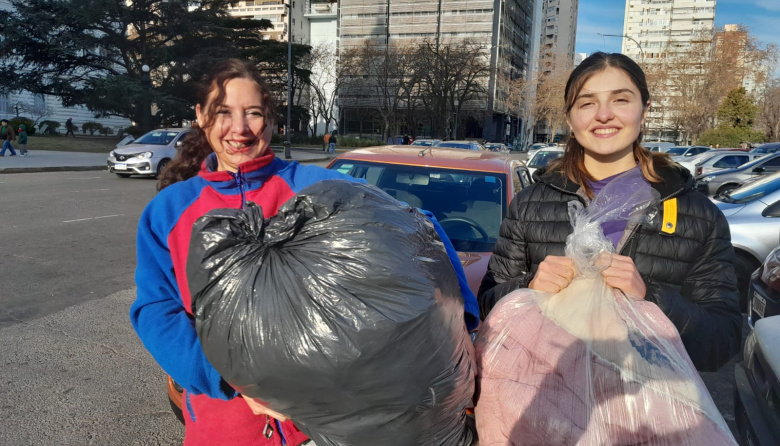 La colecta de ropa de abrigo de La Plata Solidaria recibió gran apoyo y ...