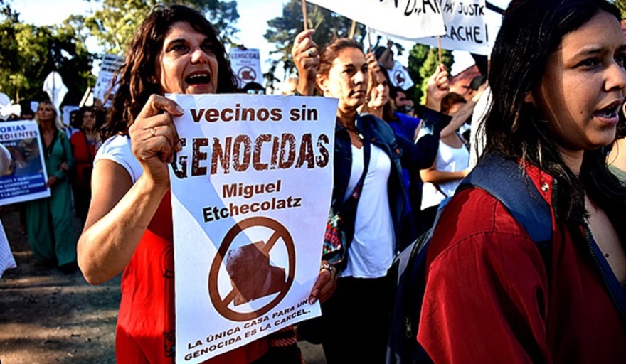 Vecinos de Etchecolatz vendrán a La Plata para reclamar que vuelva a la ...