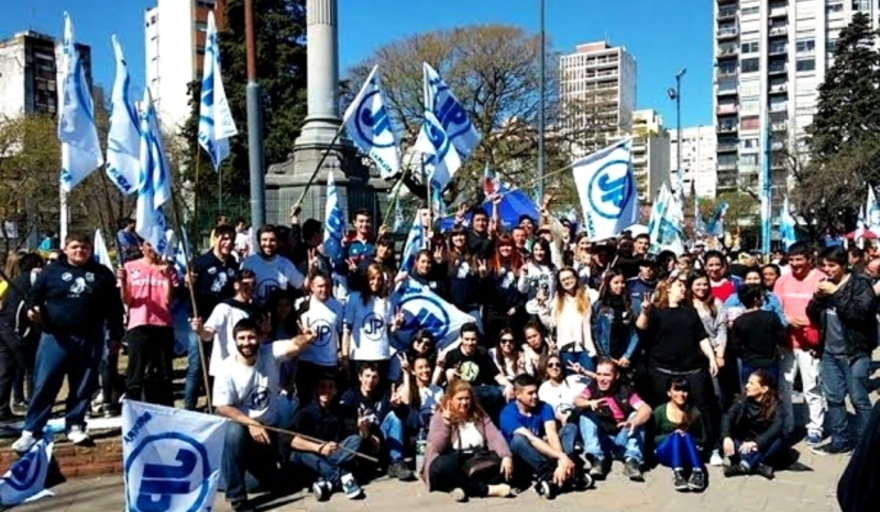 La Juventud Peronista platense realiza una masiva campaña de afiliación ...