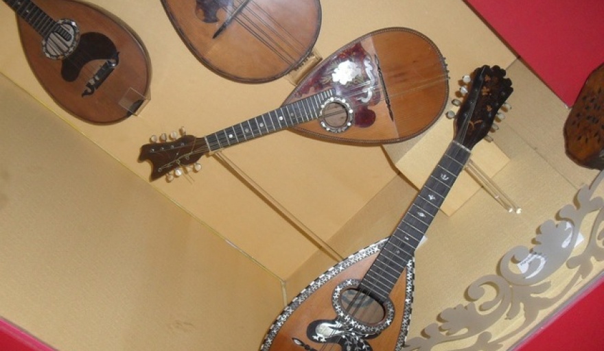 Pronto Poco Trimestre Instrumentos Musicales Plata Carrera Escarpado 